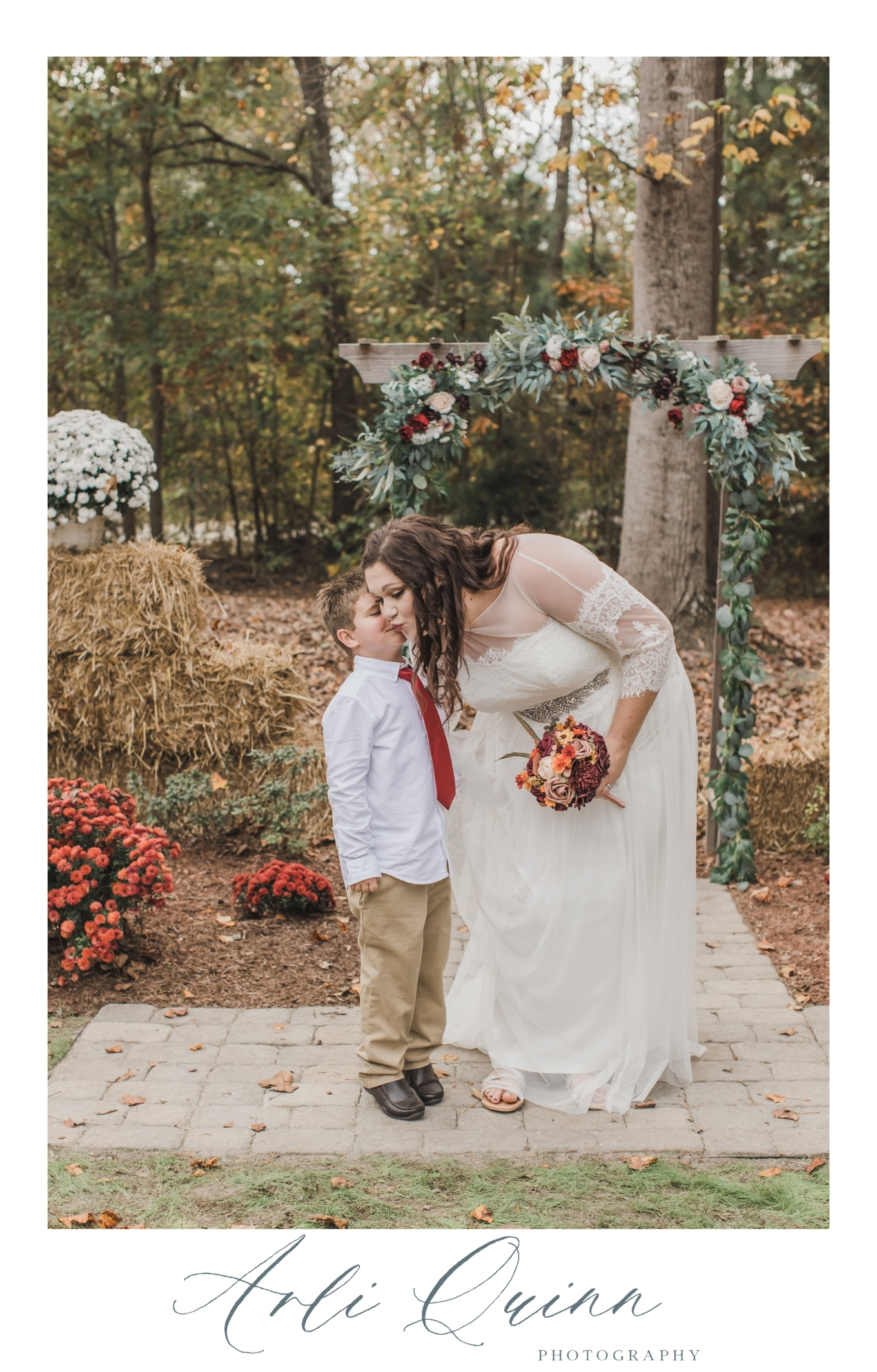 Intimate Backyard Fall Wedding | Jennifer & Robert - Blog